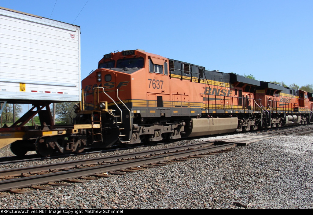 BNSF 7637